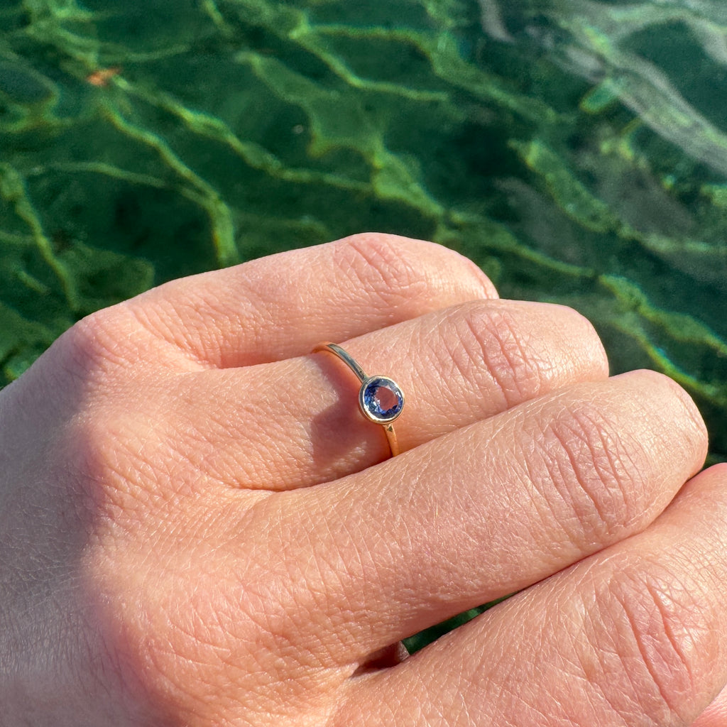 Round Light Blue Sapphire Bezel Ring – The Golden Cleat